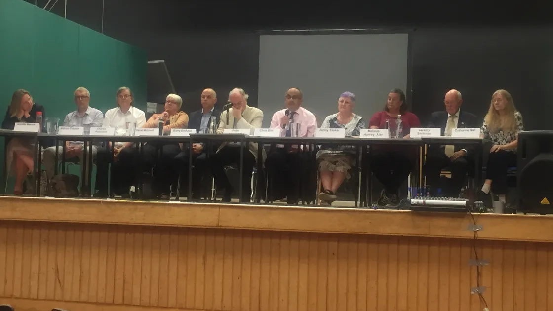 Low turnout at first hustings for independent candidates