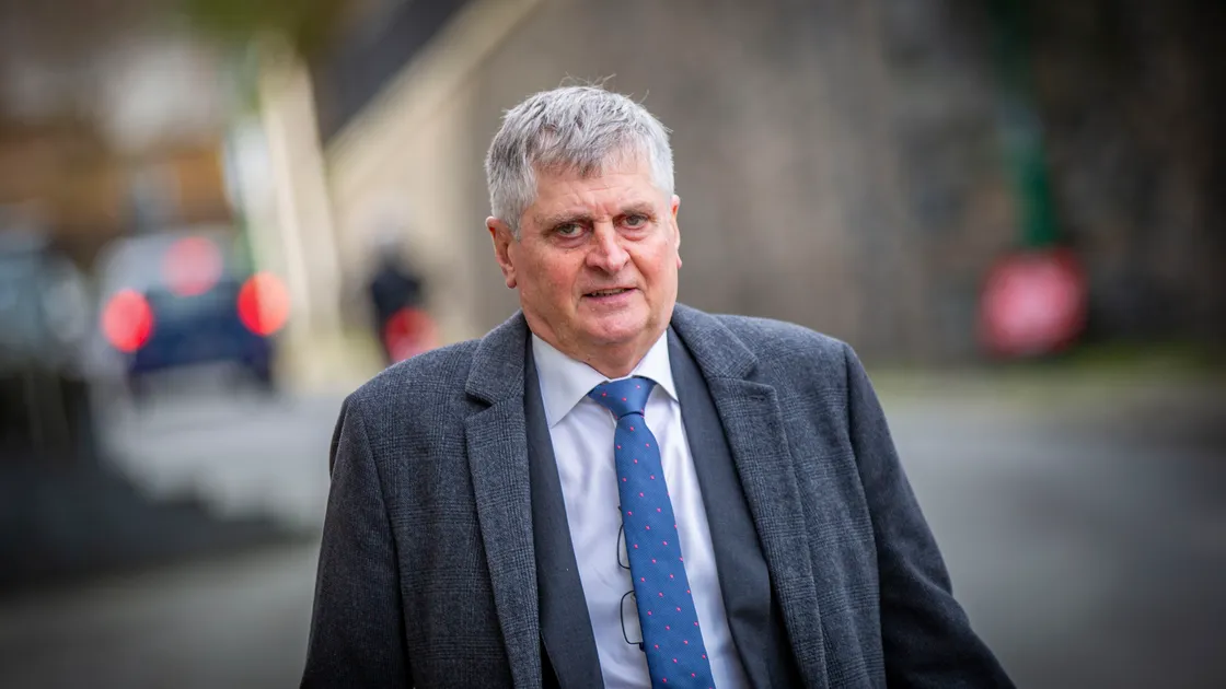 Home Affairs to help guest workers to stay and boost economy