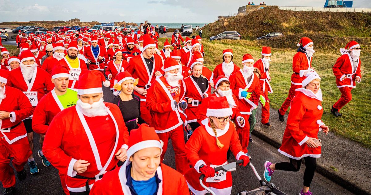 Santas on the run again