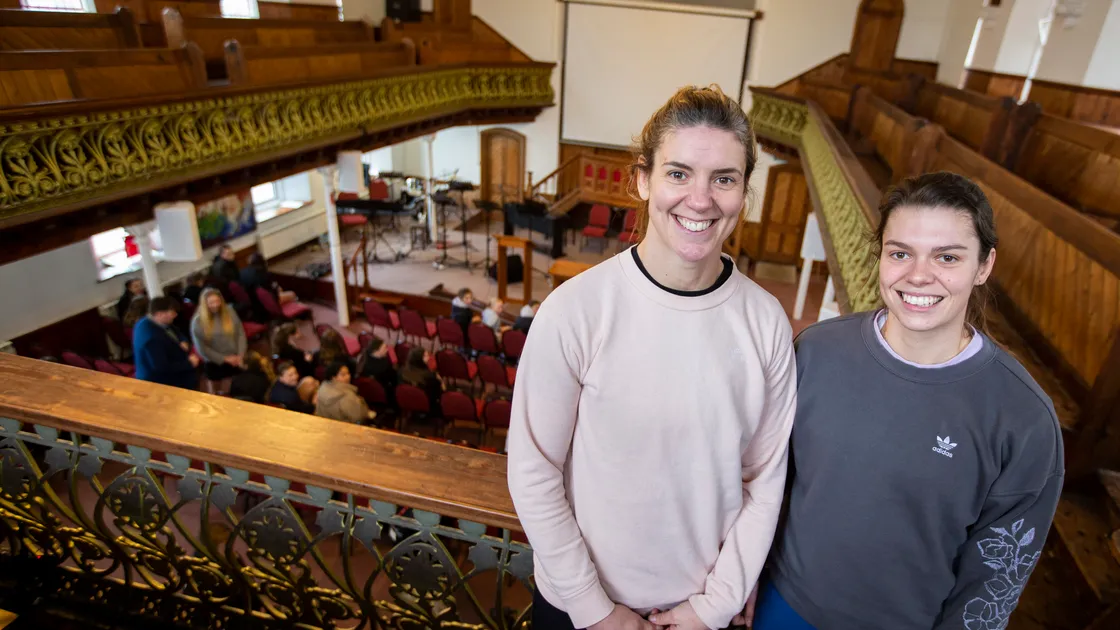 England Women’s Rugby players pass on advice to local students