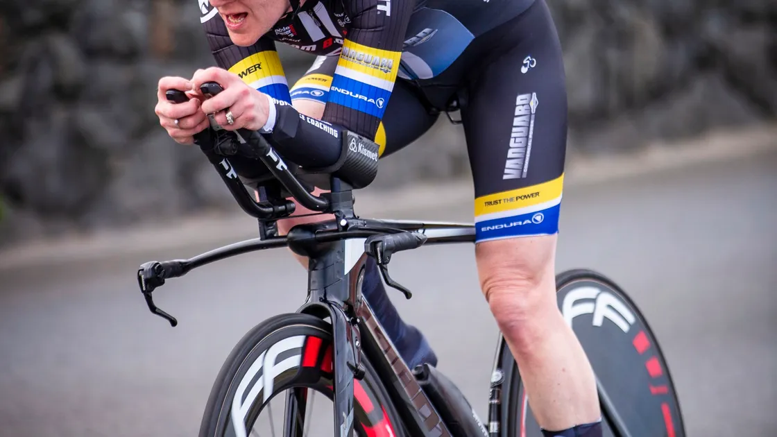 Bleasdale triumphs in chilly opener