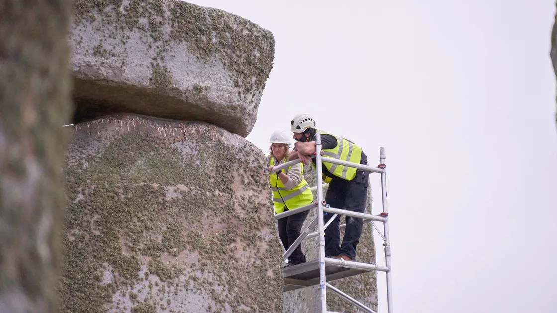 Former States archaeologist works on Stonehenge repairs