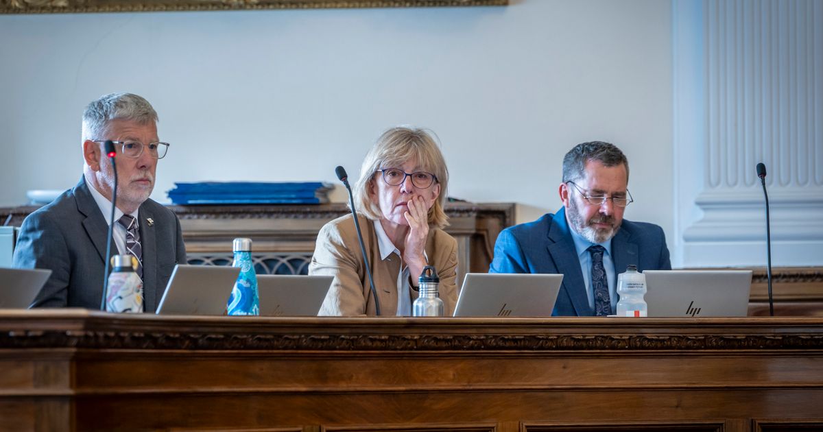 Deputy Burford elected to States’ senior committee