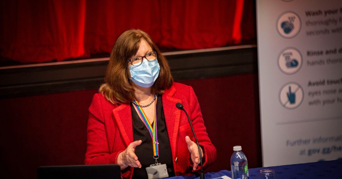 Use common sense on wearing masks in public, says Dr Brink