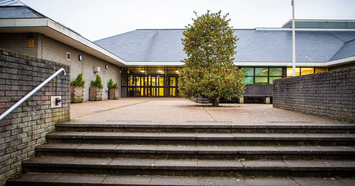 Uniform approach on integration plans for Les Varendes School