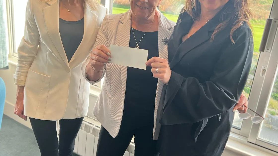 Golfers raise money for premature baby charity