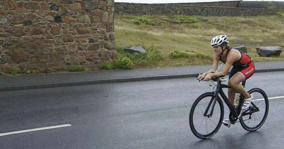 Creasey returns to win in tough conditions