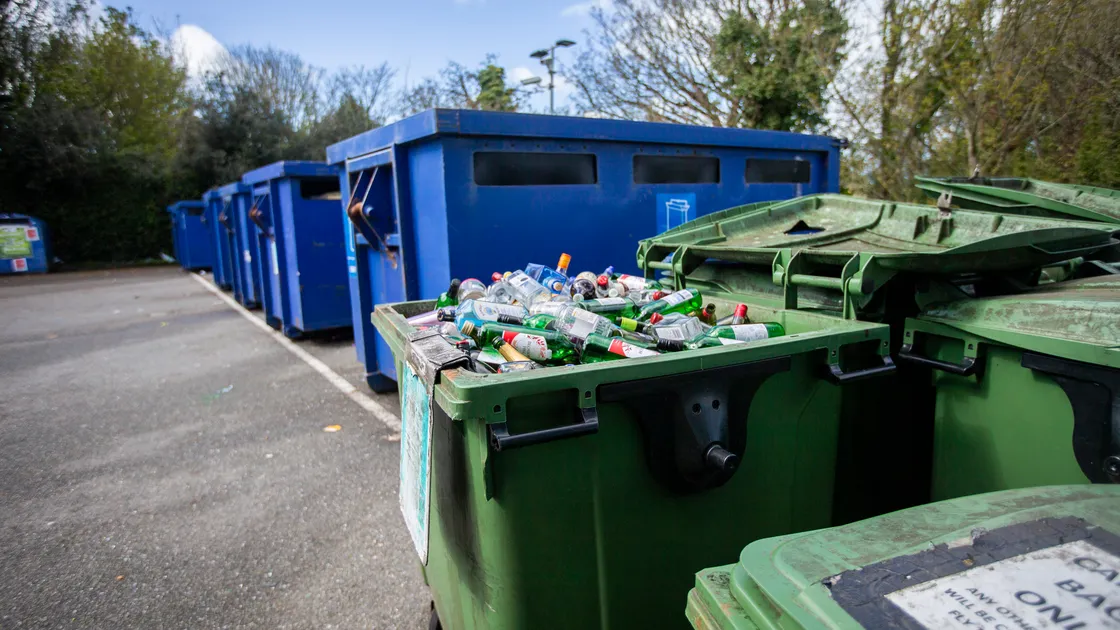 ‘People are in the habit of taking glass to bring banks’