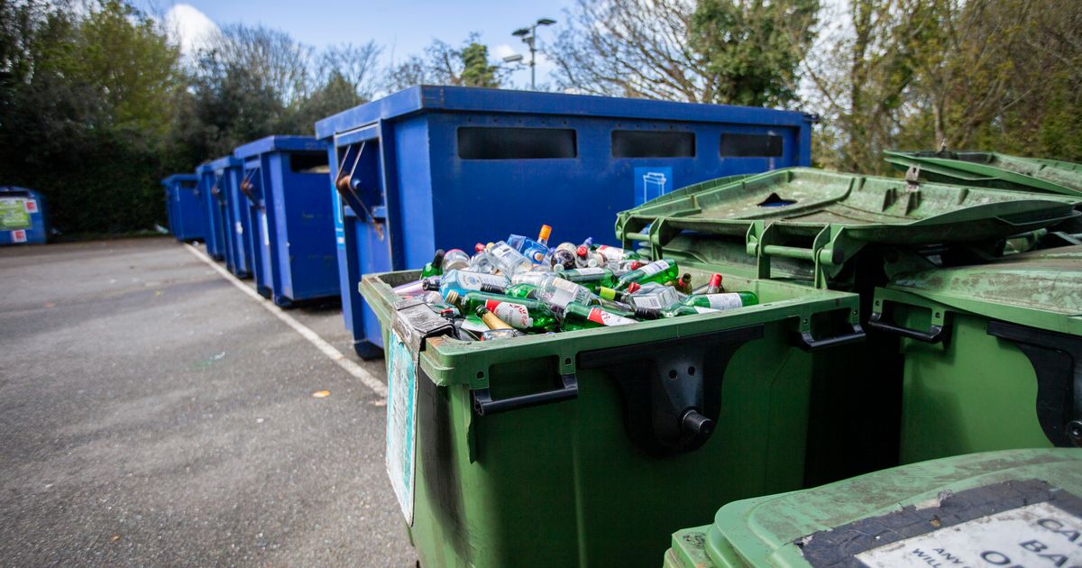 ‘People are in the habit of taking glass to bring banks’