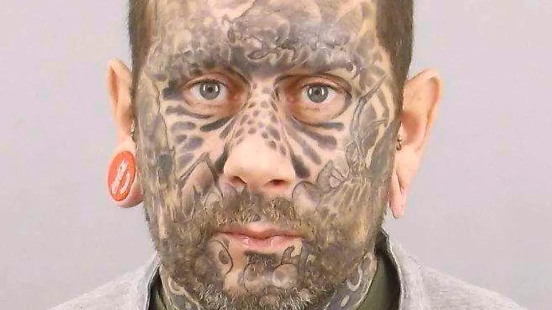 Inmate who punched prison governor gets additional sentence