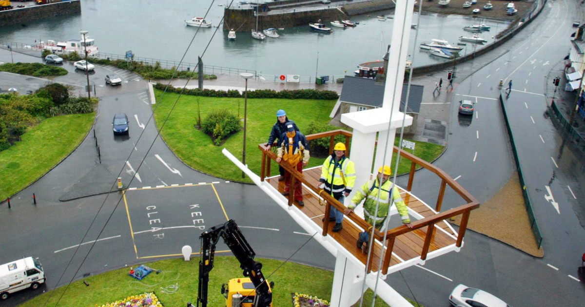 ‘It was quite controversial’ - Roundabout mast turns 20 today