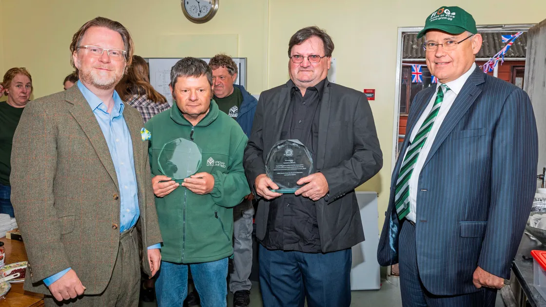 Grow celebrates 35 years by recognising long-standing crew