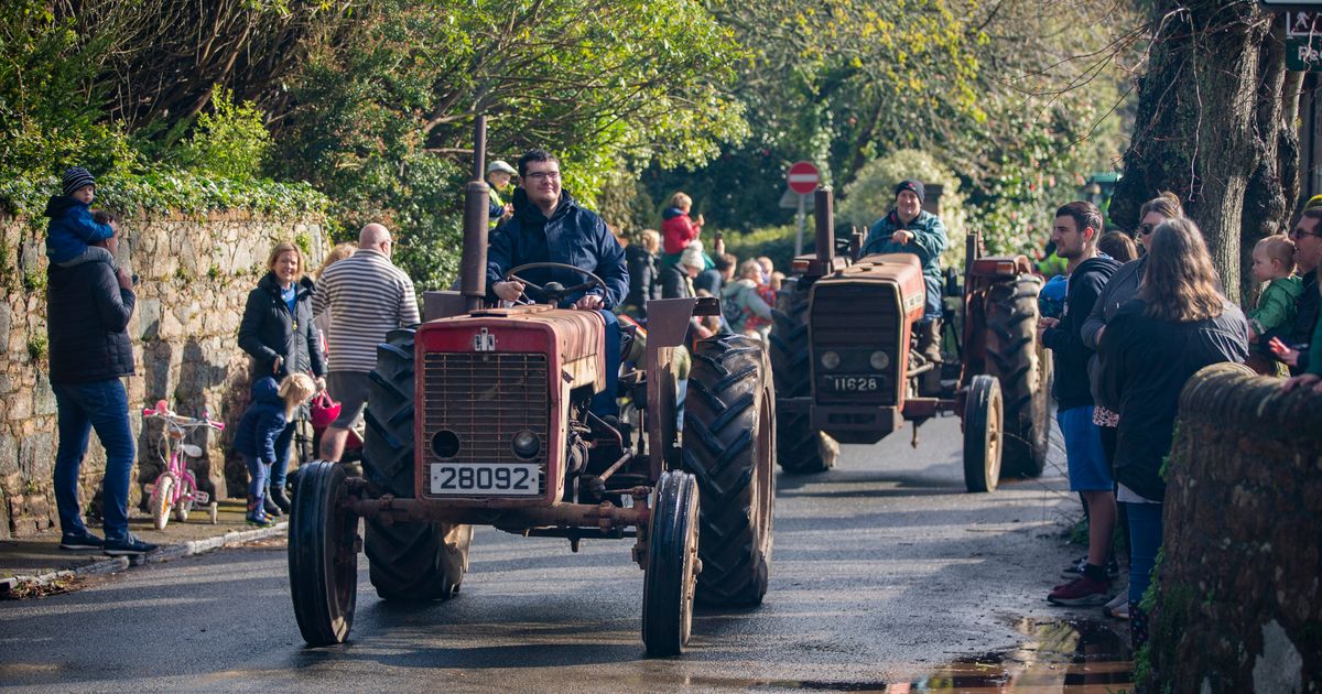 Tractor fans young and old enjoy spring run