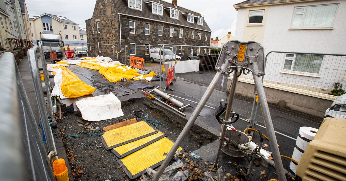 Grand Bouet closure extended after work hits problems