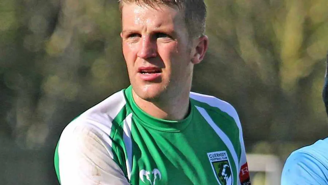 Heaume scores twice in comfortable win