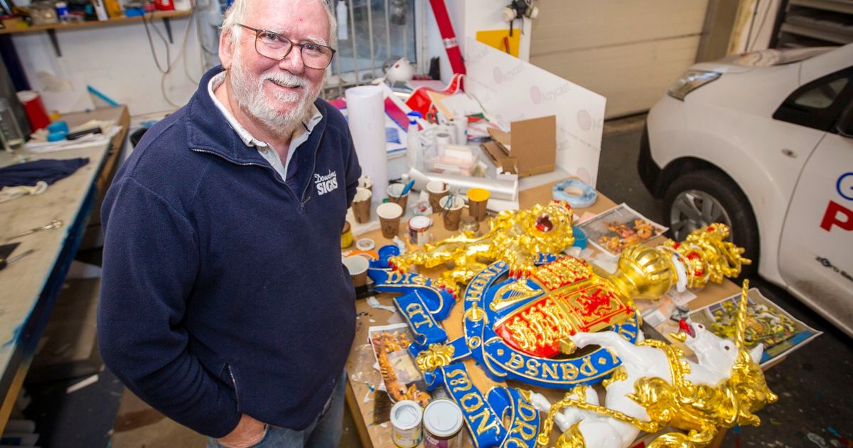 Royal Court crest now looks as good as new