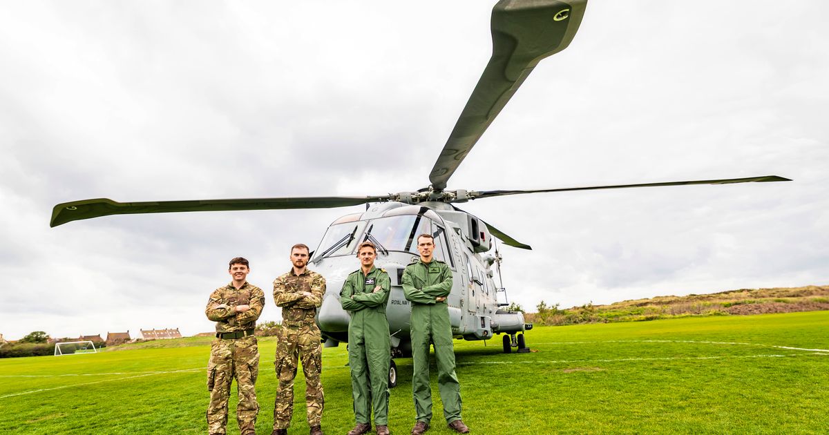 Royal Navy Merlin Mk4 helicopter lands at Port Soif