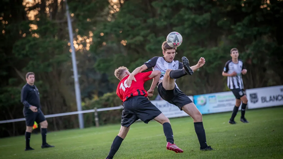 Venosa strikes twice as the holders progress