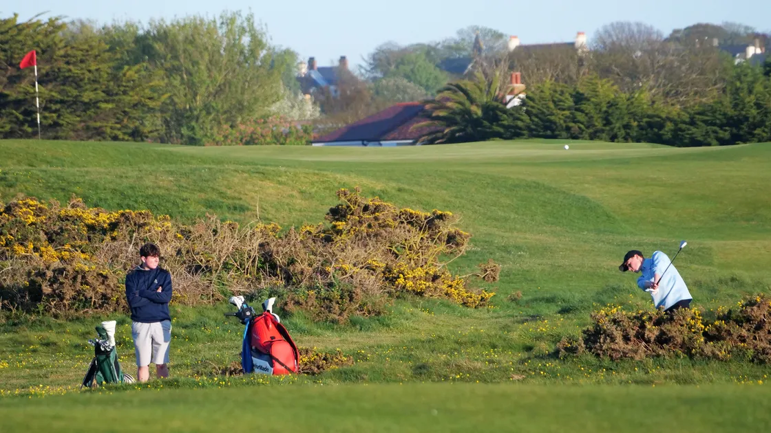 Juniors fall in last 16 of Elite Foursomes