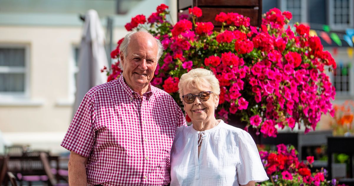 Couple who honeymooned in Guernsey back to celebrate diamond anniversary
