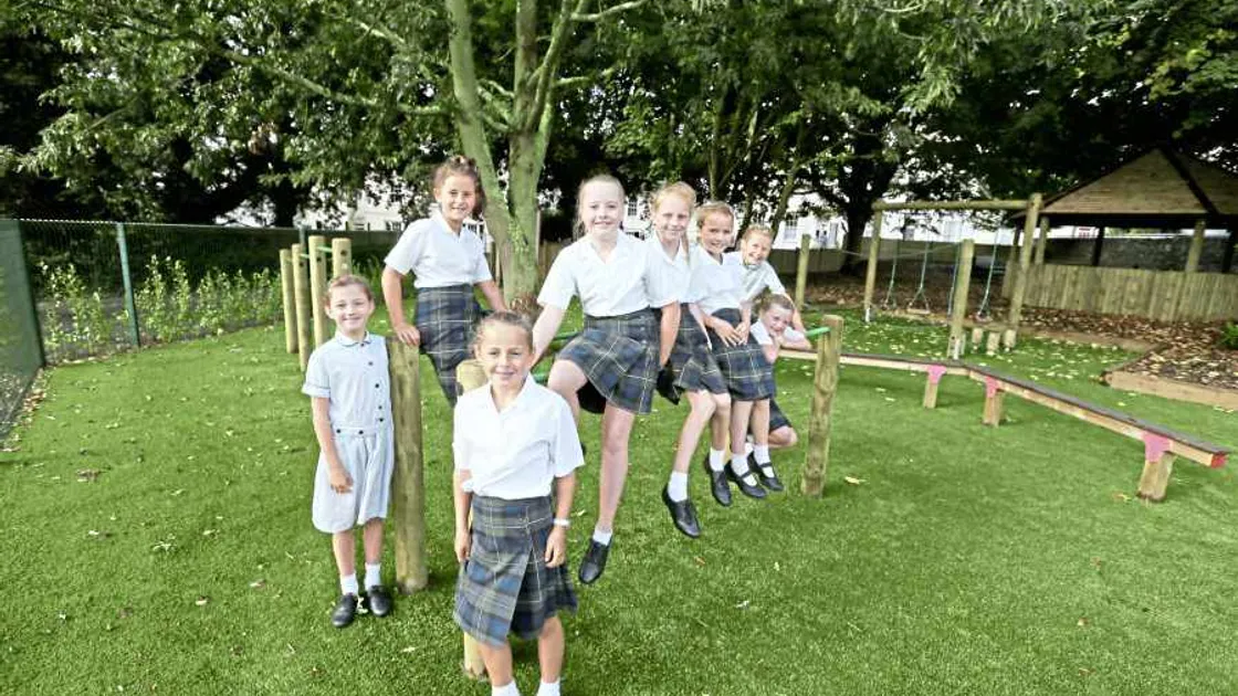 Melrose gazebo classroom a breath of fresh air for pupils