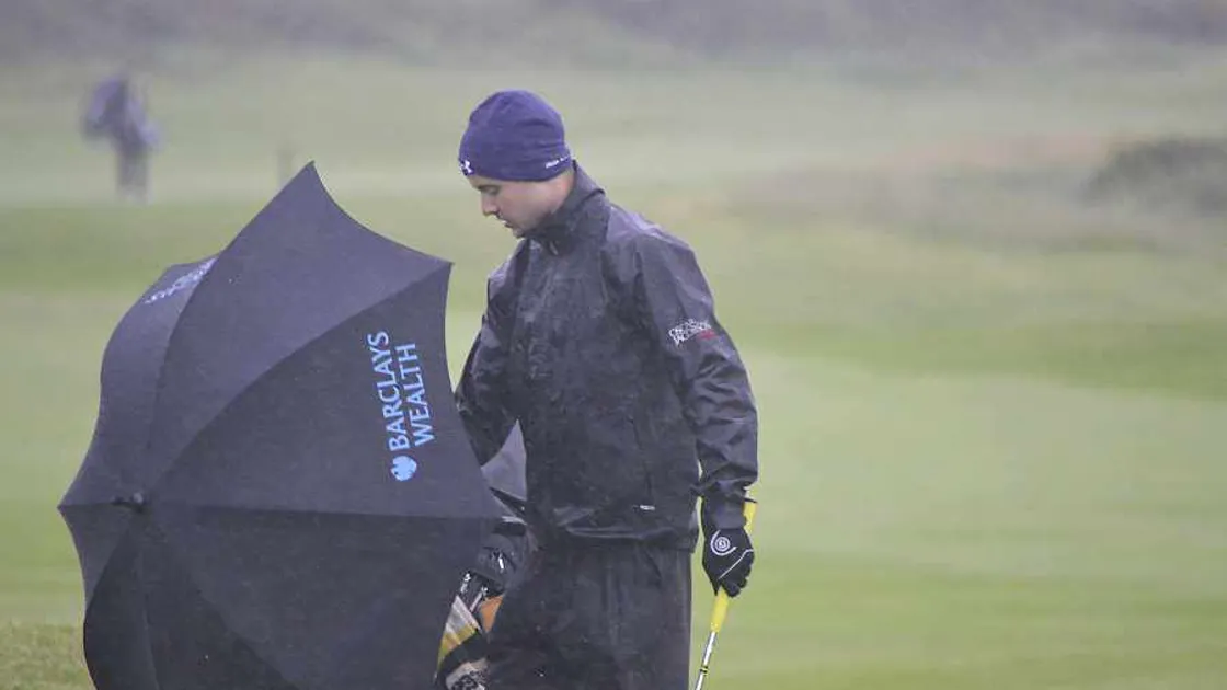 Appalling conditions do not blow golfers off course