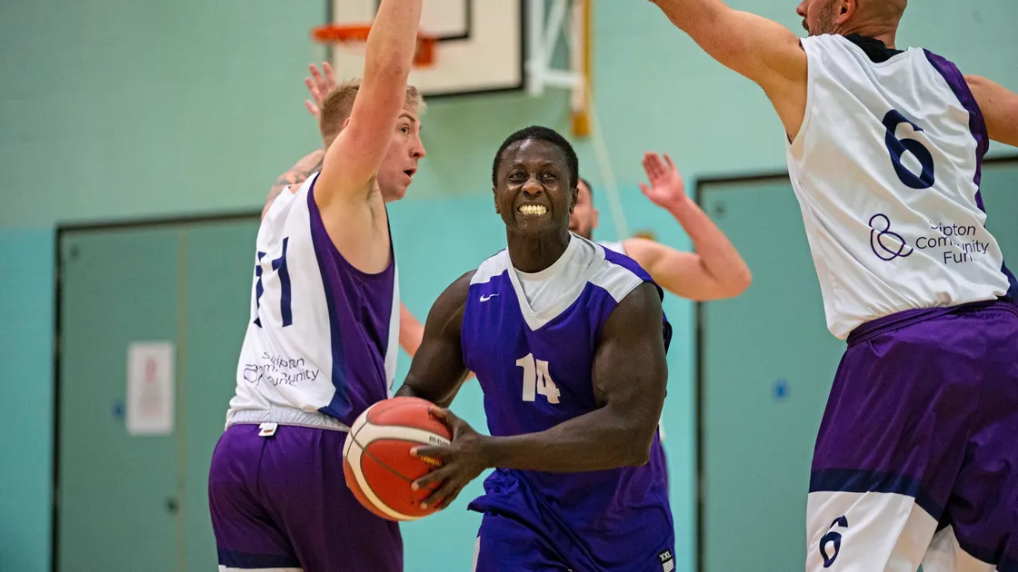 Comets win the battle but Pumas crowned champions