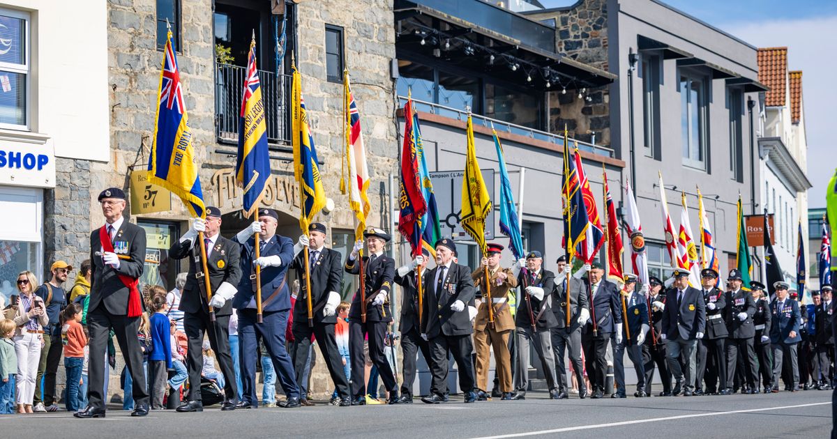 Visiting and ex-military personnel on parade