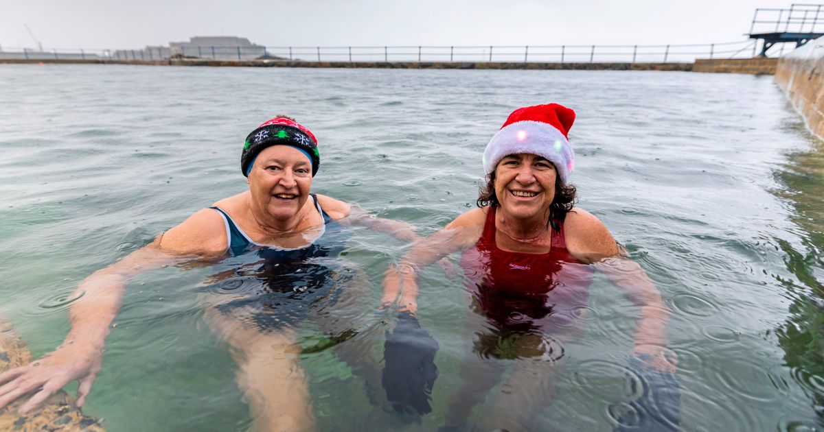 12 Bays of Christmas gets under way at the ‘Bathing Yules’