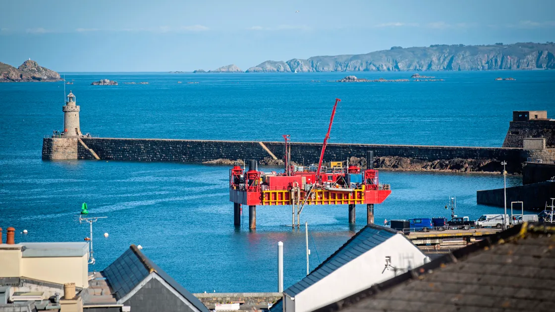 Standing room only at Pool marina survey presentation