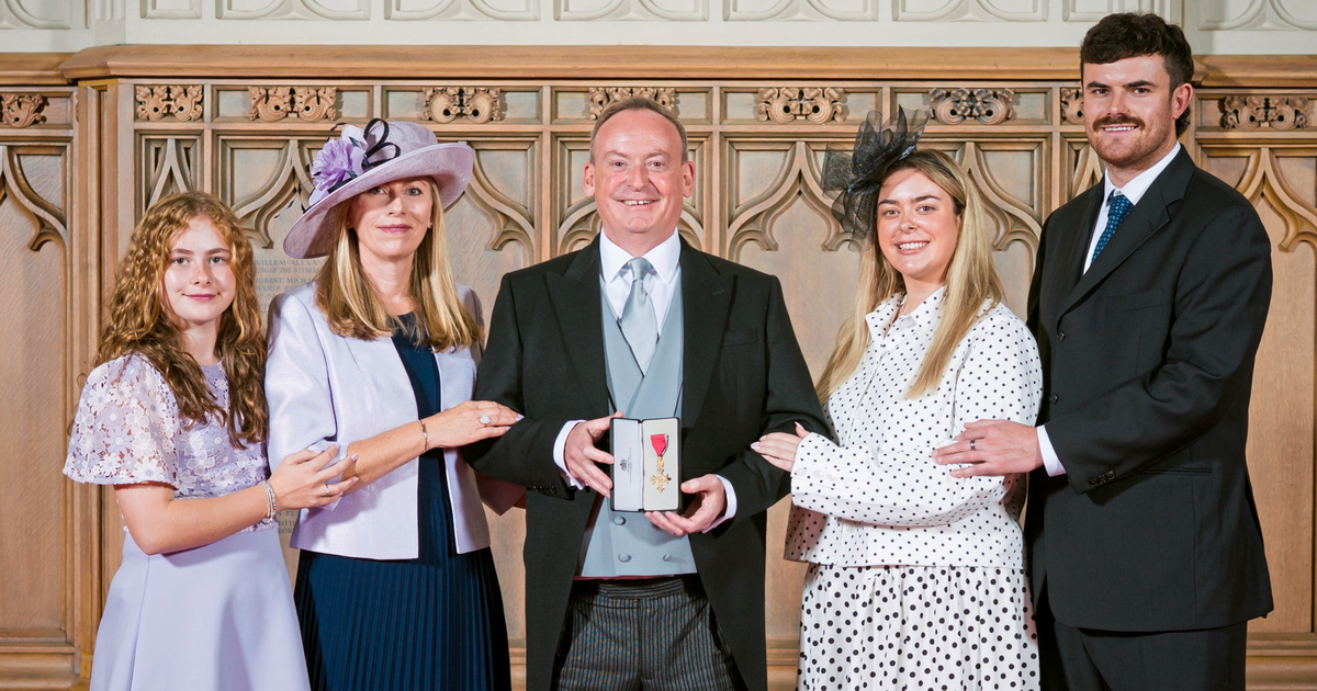 Lyndon Trott receives his OBE from Prince of Wales