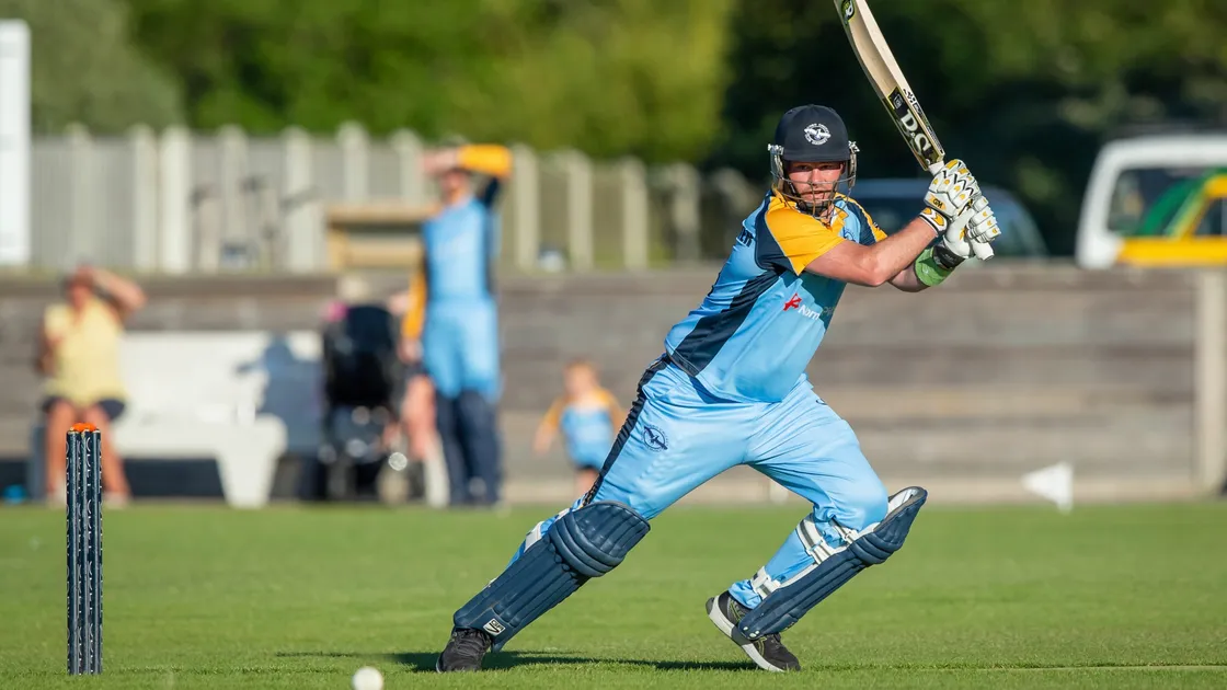 Nussbaumer adds his name to the ton list