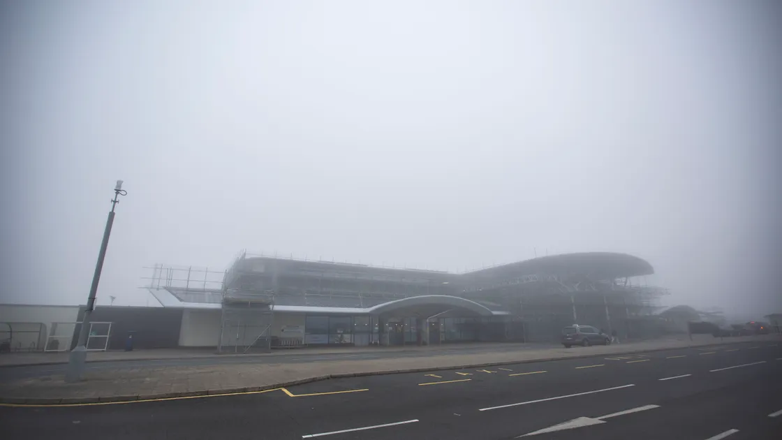 A third of Gatwick flights do not go over four days of fog