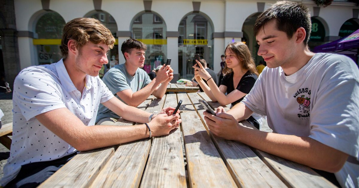 Guernsey is spending more on telecoms services than Jersey
