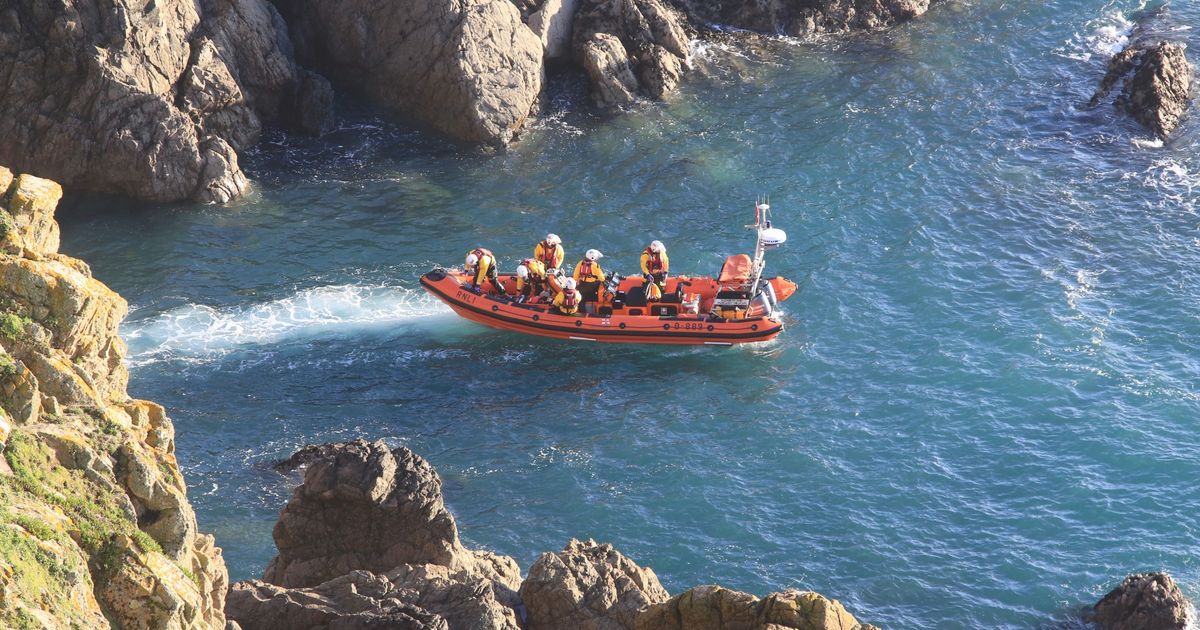 WATCH: Lifeboat rescues man after cliff fall