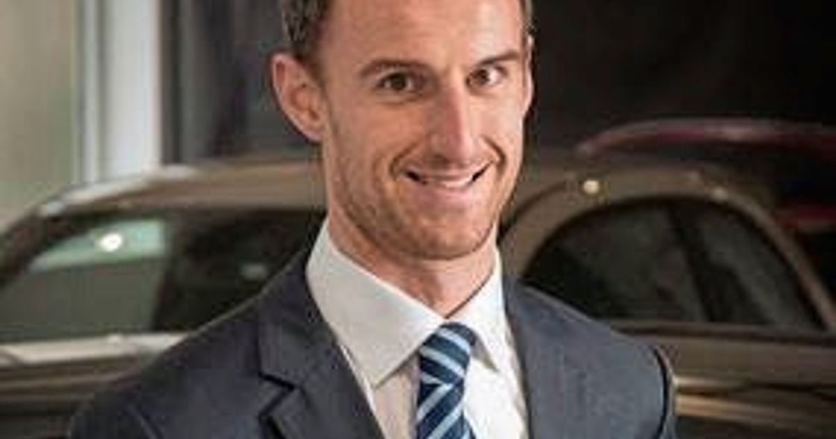 Don’t panic-buy fuel, say garage owners